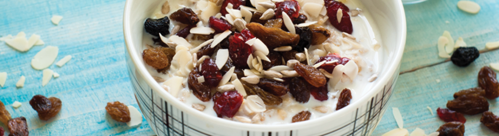 Oatmeal with Almonds and Tart Cherries - BrainHQ
